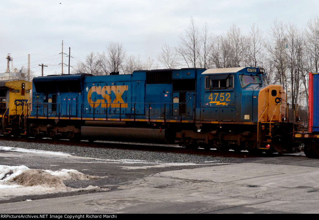 CSX 4752